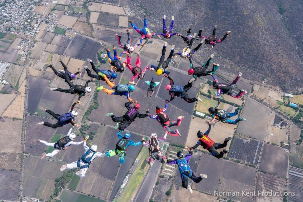 Synergy Récord Logrado – Skydive Cuautla Blue Links